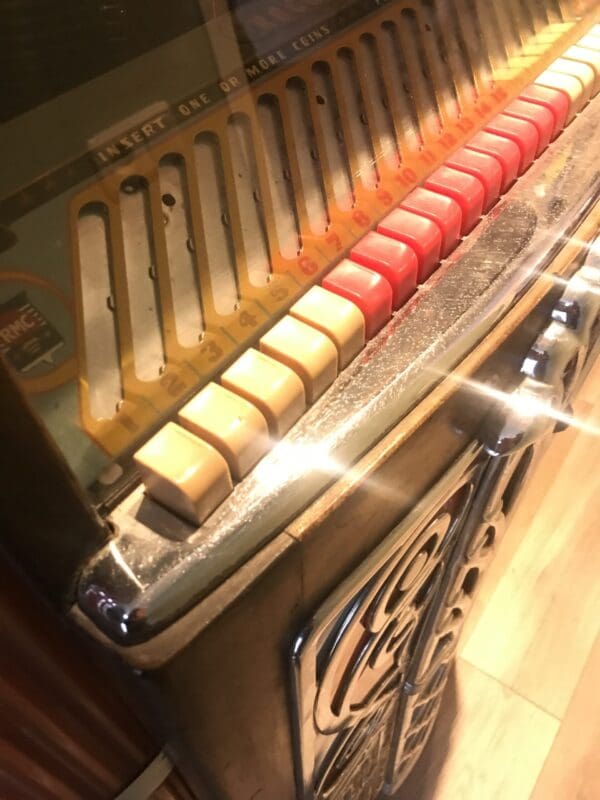 Jukeboxen TE KOOP bij jukebox winkel Jukebox Doc Helmond